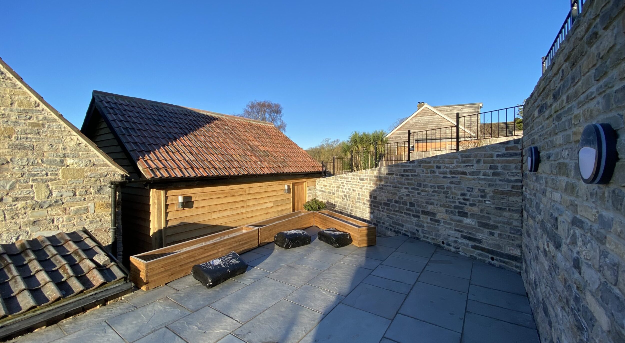 New Bespoke Oak Car Port - Hill Reading Architects